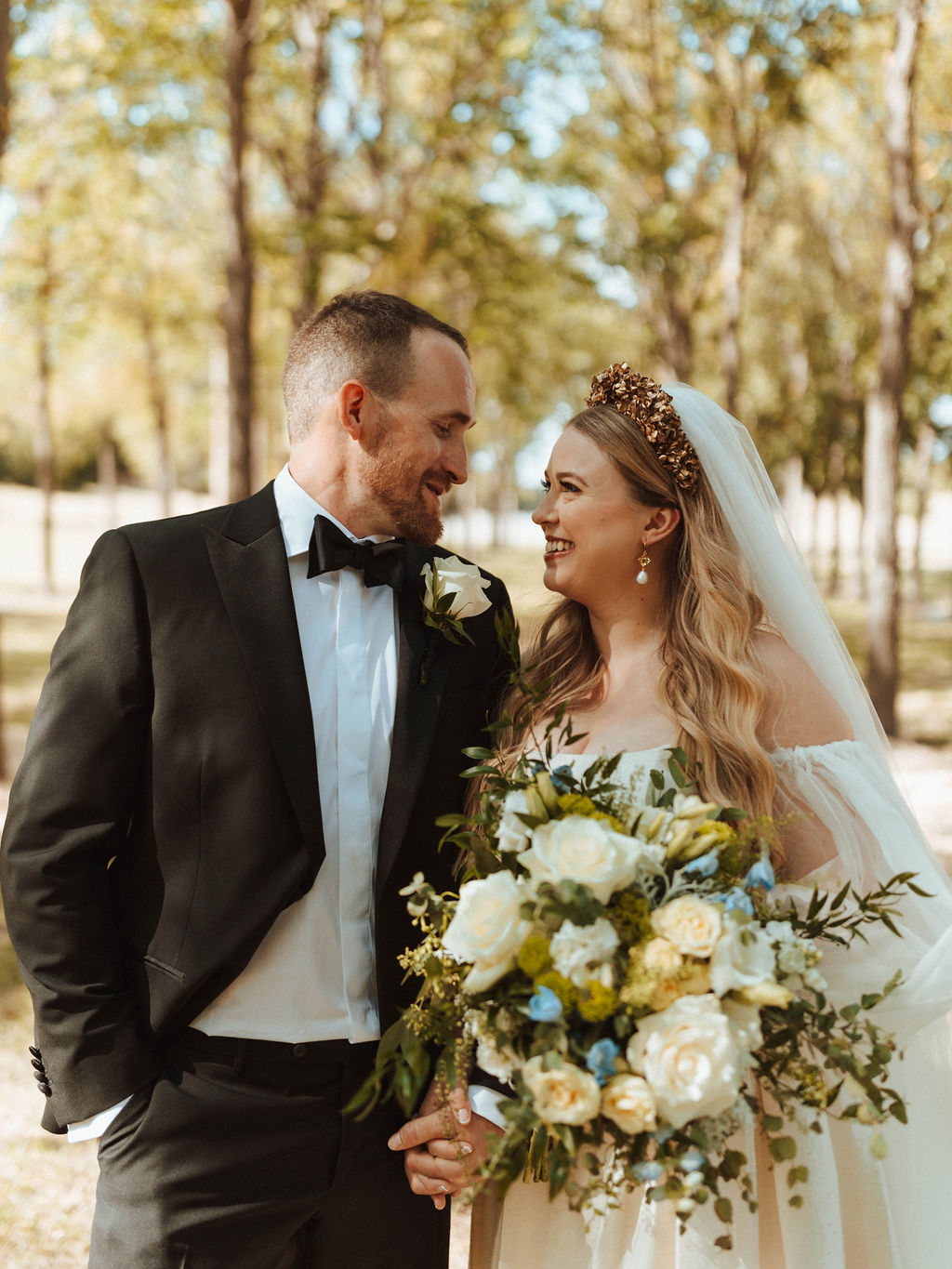 A Bohemian Walnut Grove Wedding Day in Nebraska